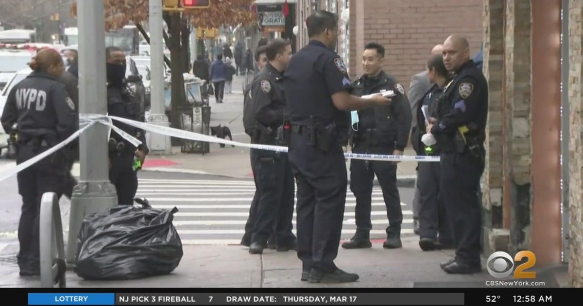 Search for suspect in stabbing of woman in East Harlem - CBS New York