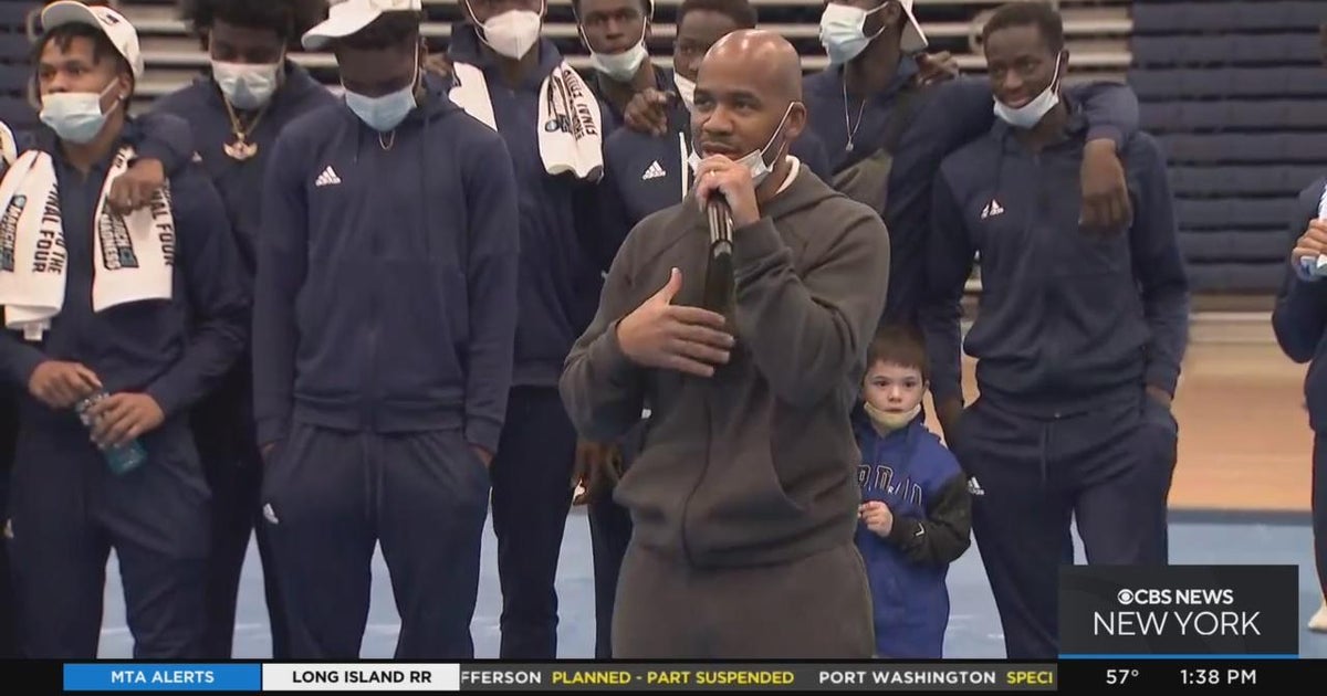 Saint Peter's men's basketball team returns to campus amid historic ...