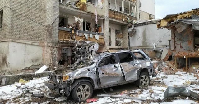 What is a phosphorus bomb? - CBS News