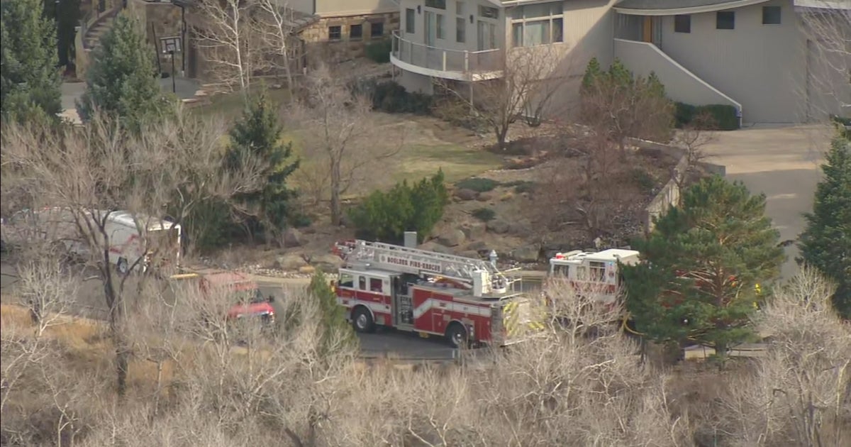 Firefighters In Boulder Rush To Protect Homes From NCAR Fire - CBS Colorado