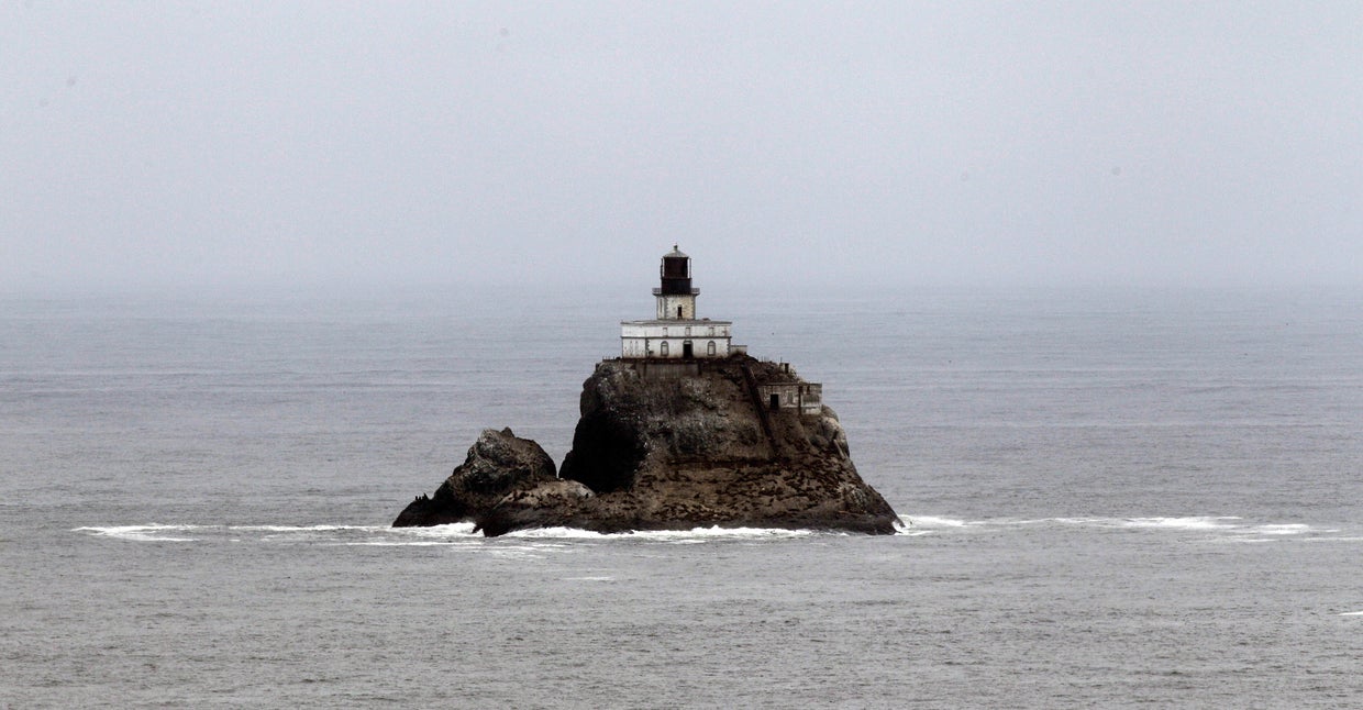 "Terrible Tilly" Oregon lighthouse on market. Asking price? $6.5 ...