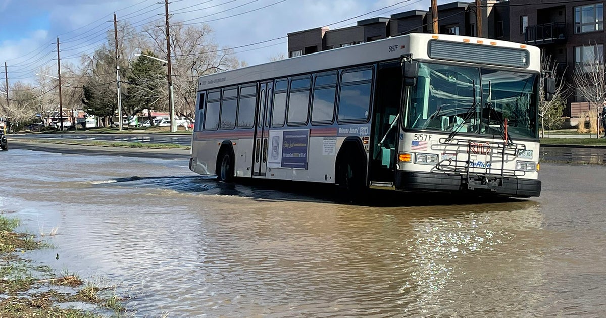 Arapahoe Avenue In Boulder Reopens After Bus Caught In Sinkhole - CBS ...