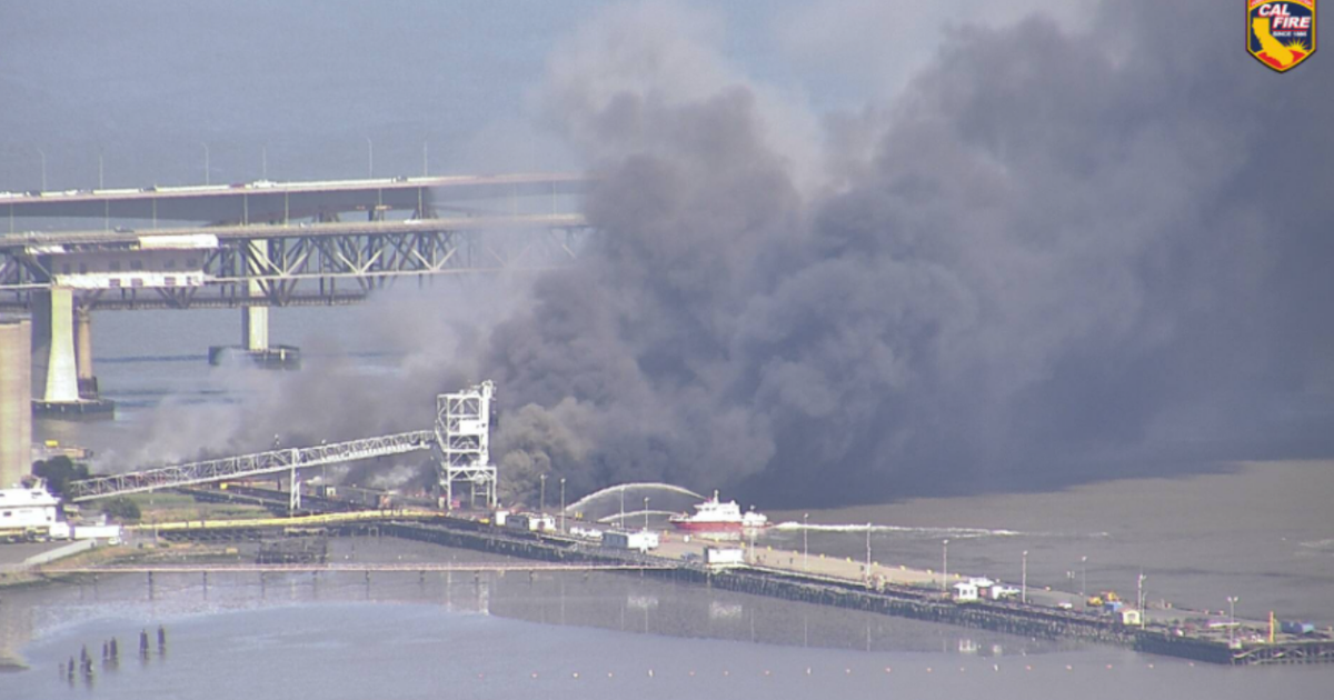 Waterfront Fire In Benicia - CBS Sacramento