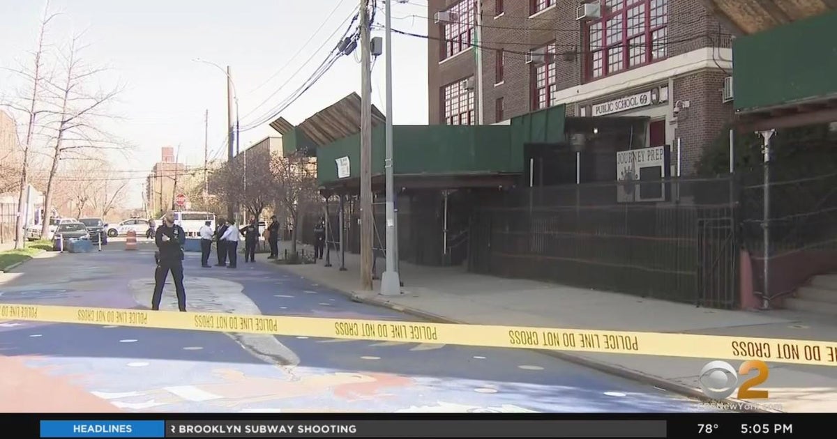 Guidance counselor attacked at P.S. 69 in the Bronx - CBS New York