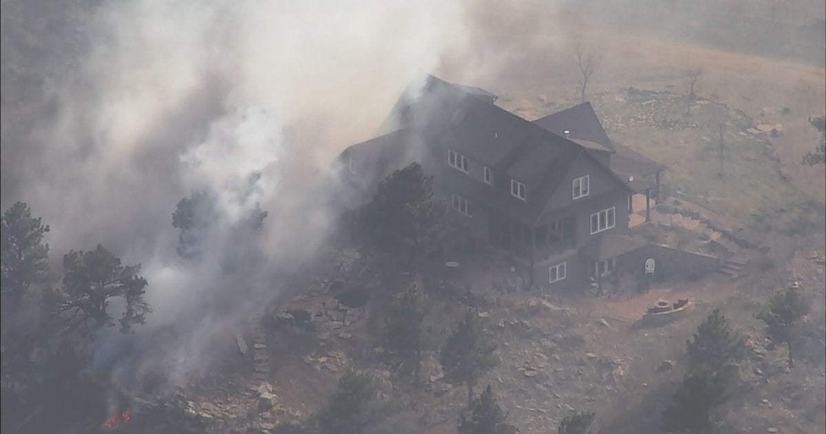 Families Rush To Evacuate As 37E Fire Grows North Of Lyons - CBS Colorado