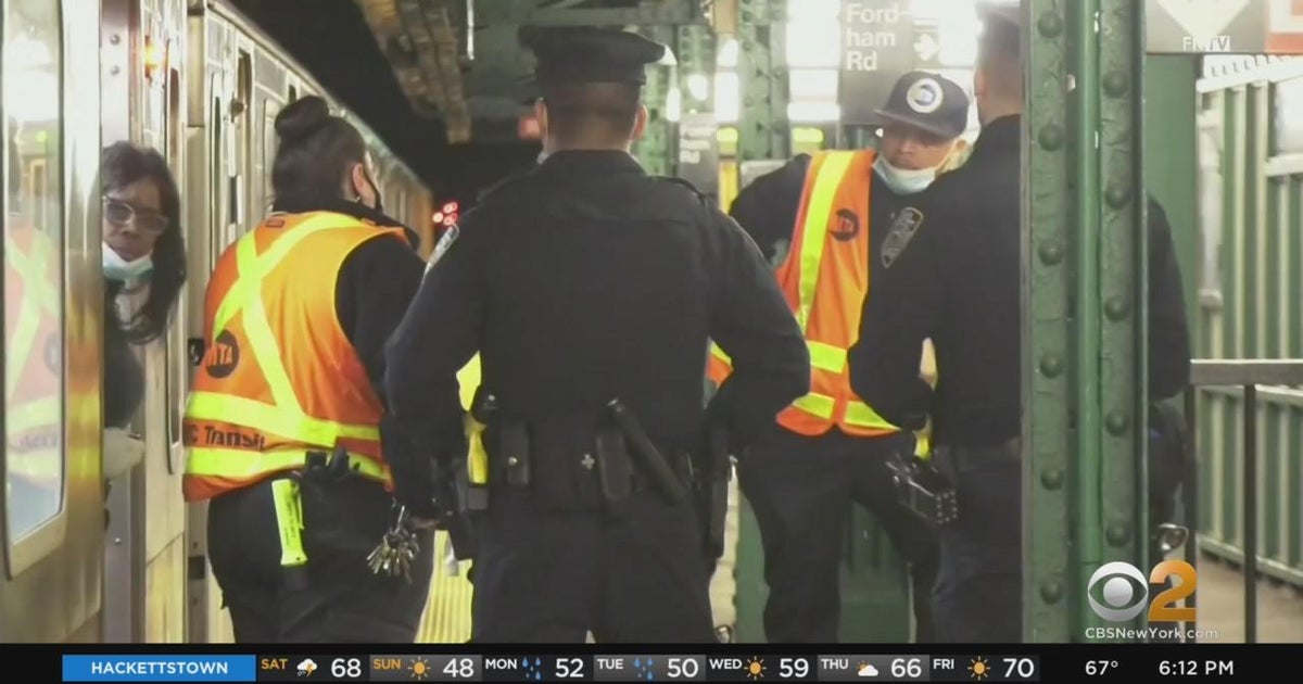 Shots fired on 4 train in the Bronx, police searching for suspects ...