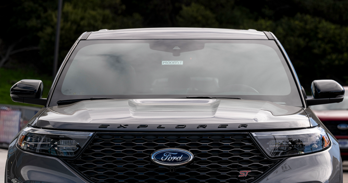 Ford Explorers recalled after some SUVs roll away while parked - CBS Texas