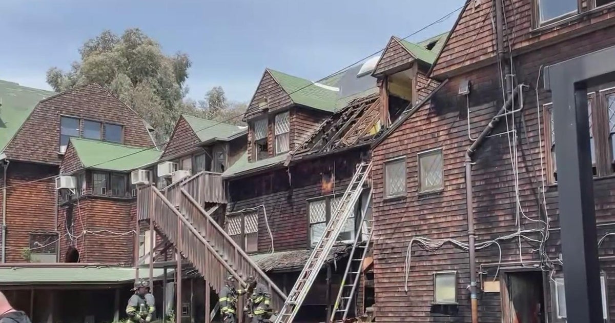 4 rescued after 2-alarm fire breaks out at historic UC Berkeley ...