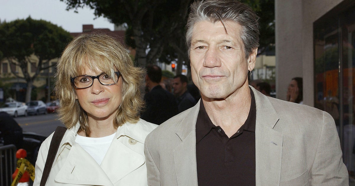 Fred Ward, acclaimed film and television actor, has died at 79 - CBS News