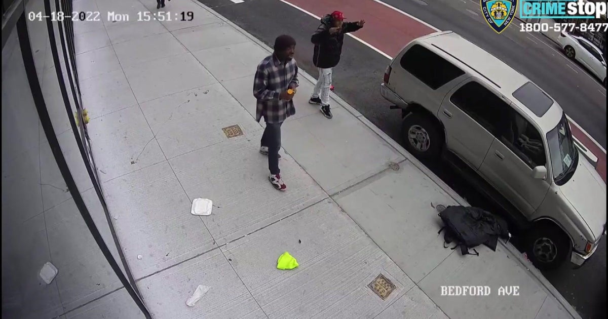 2 suspects accused of slashing, robbing man in Brooklyn - CBS New York