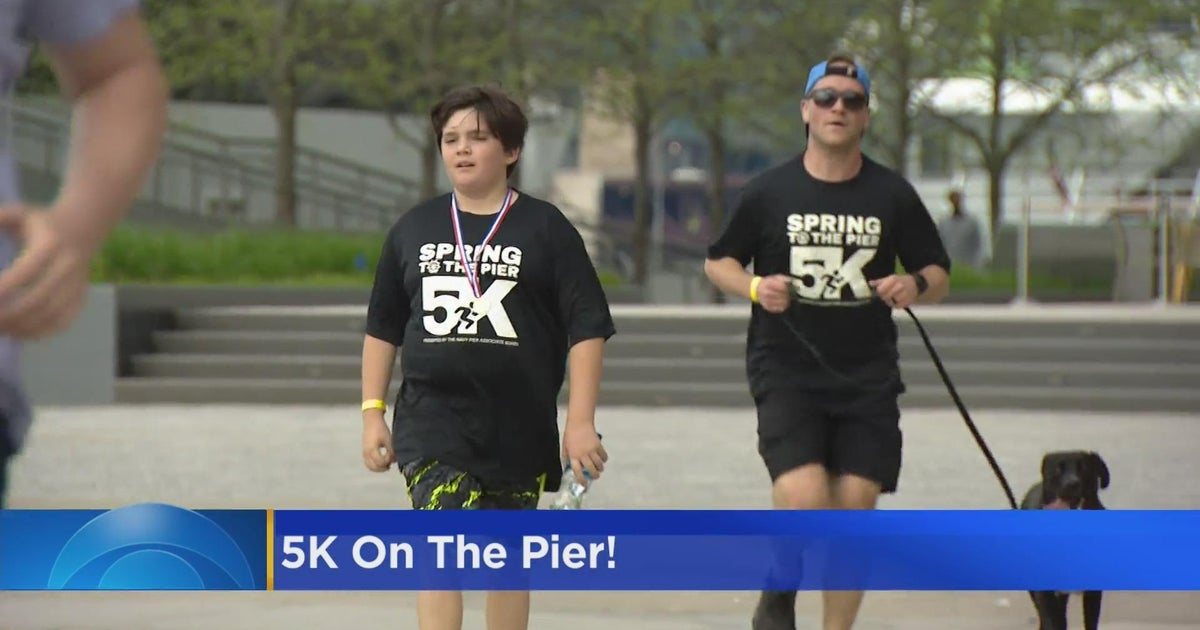 Navy Pier hosts 5K race - CBS Chicago