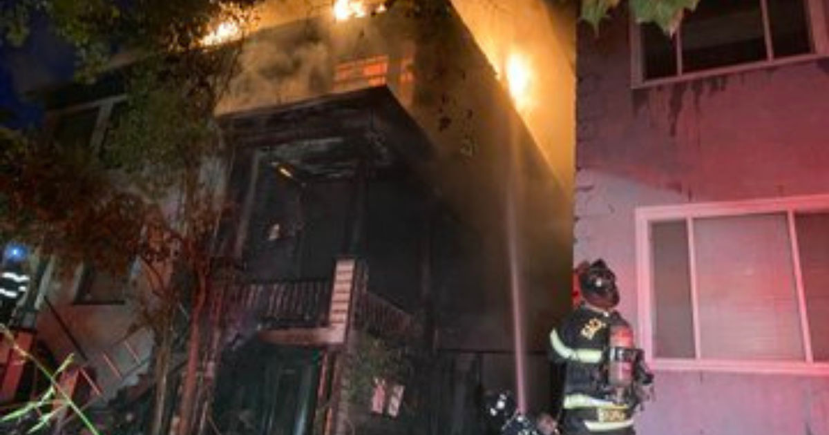 Sacramento Victorian Home Burns, Trapped Residents Rescued - CBS Sacramento