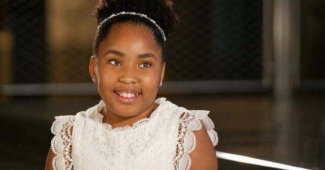 Pennsylvania girl, 10, is named world's youngest opera singer - CBS News