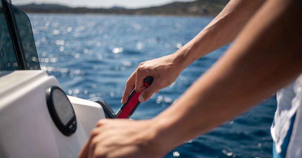 A warning for Texas boaters using E15 fuel from gas stations - CBS Texas