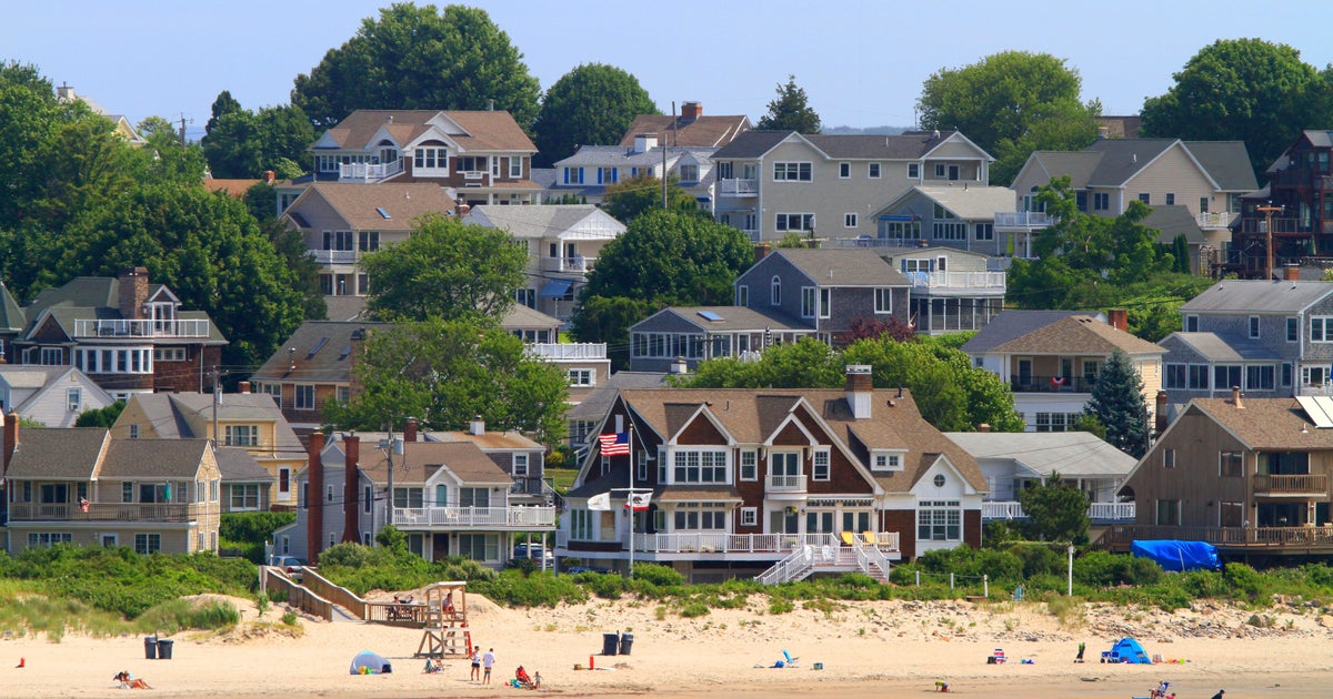 Seaside towns offer free beach passes to Native Americans - CBS Boston