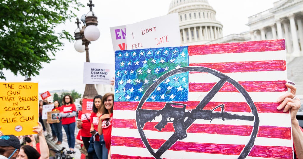 Governors Diverge On Gun Control, School Security Efforts - CBS Baltimore