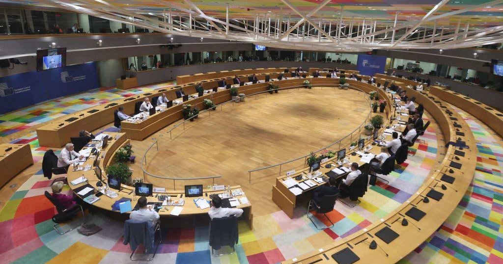 European Union leaders agree to ban 90% of Russian oil by end of year ...