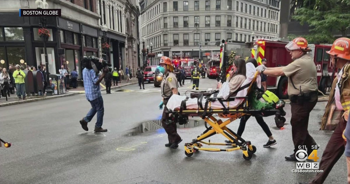 2 people hurt, buildings evacuated after manhole explosions in downtown ...
