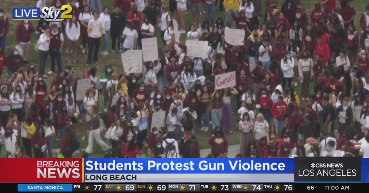 Hundreds of high school students in Long Beach walkout to protest gun ...