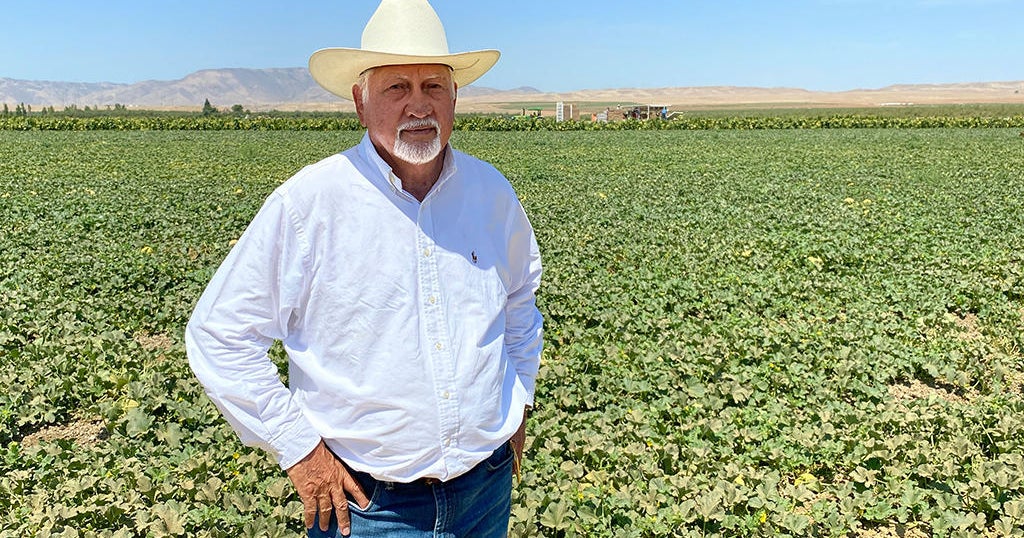 California drought reshuffles lives of Latino farmers and workers - CBS ...