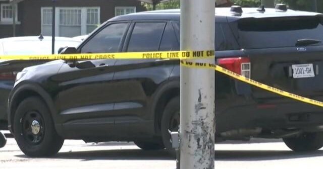 Gun violence over the weekend rocks country - CBS News