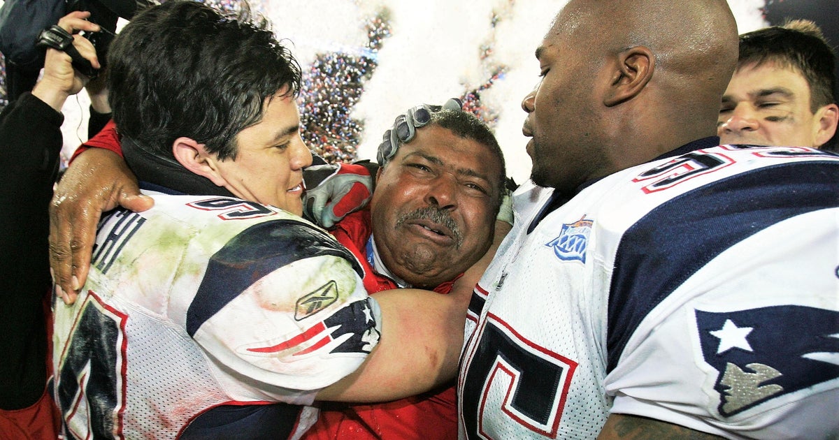 Romeo Crennel retires after 39 NFL coaching seasons - CBS Boston