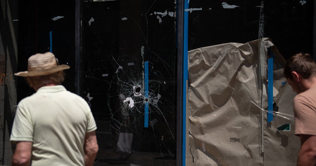 10 US Mass Shootings Over Weekend Leave At Least A Dozen Dead, Over 60 ...