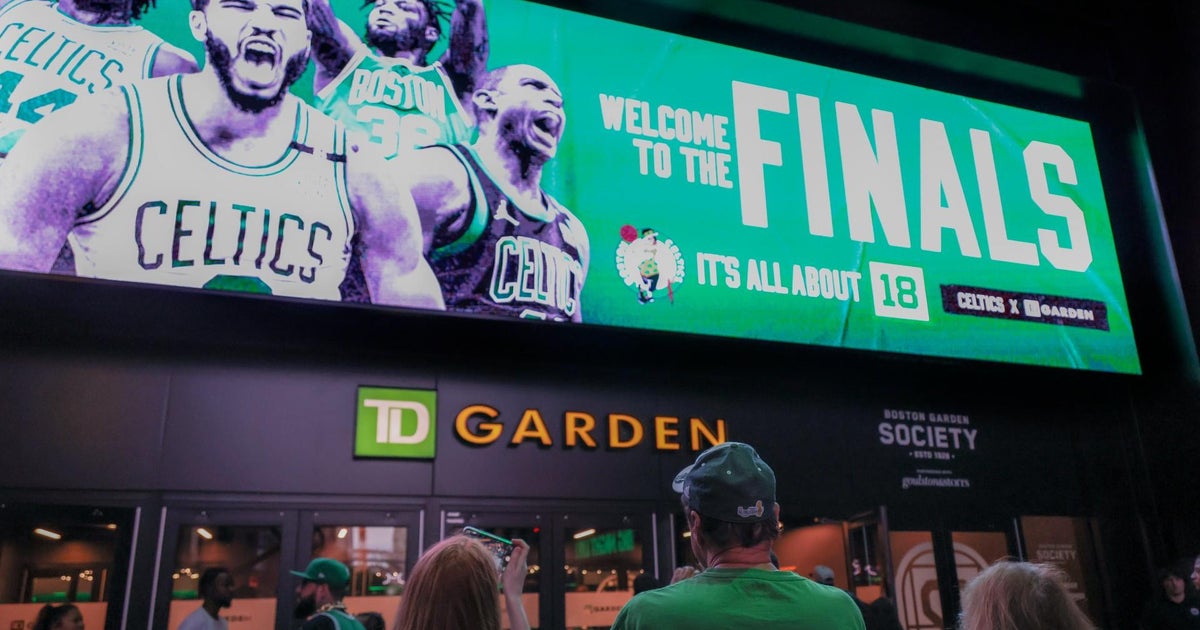 Man charged with selling fake NBA Finals tickets outside TD Garden ...