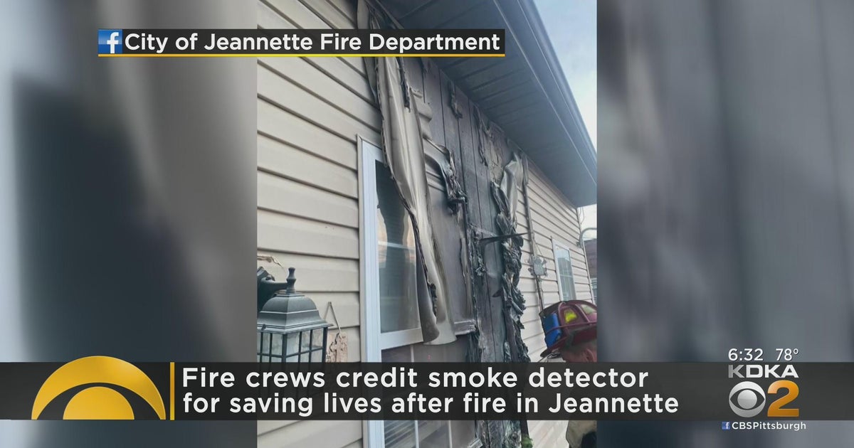 Apartment complex catches fire in Jeanette - CBS Pittsburgh
