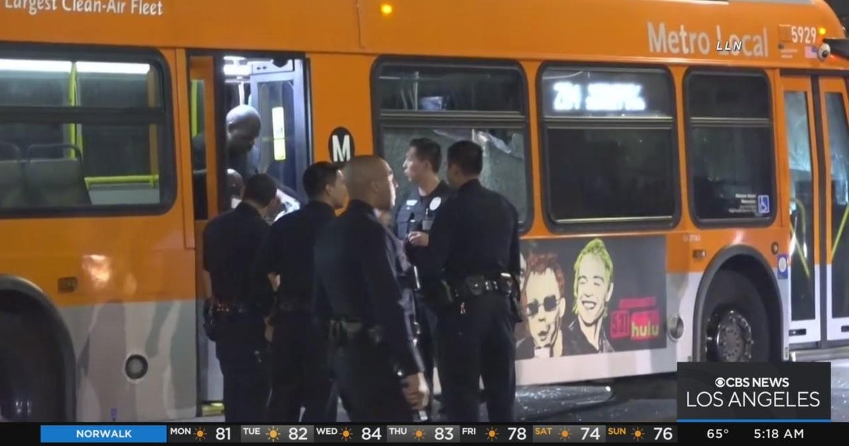Metro bus attacked by group of street racers - CBS Los Angeles