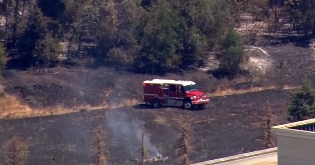 South Bay brush fire burning near North San Jose-Milpitas border - CBS ...