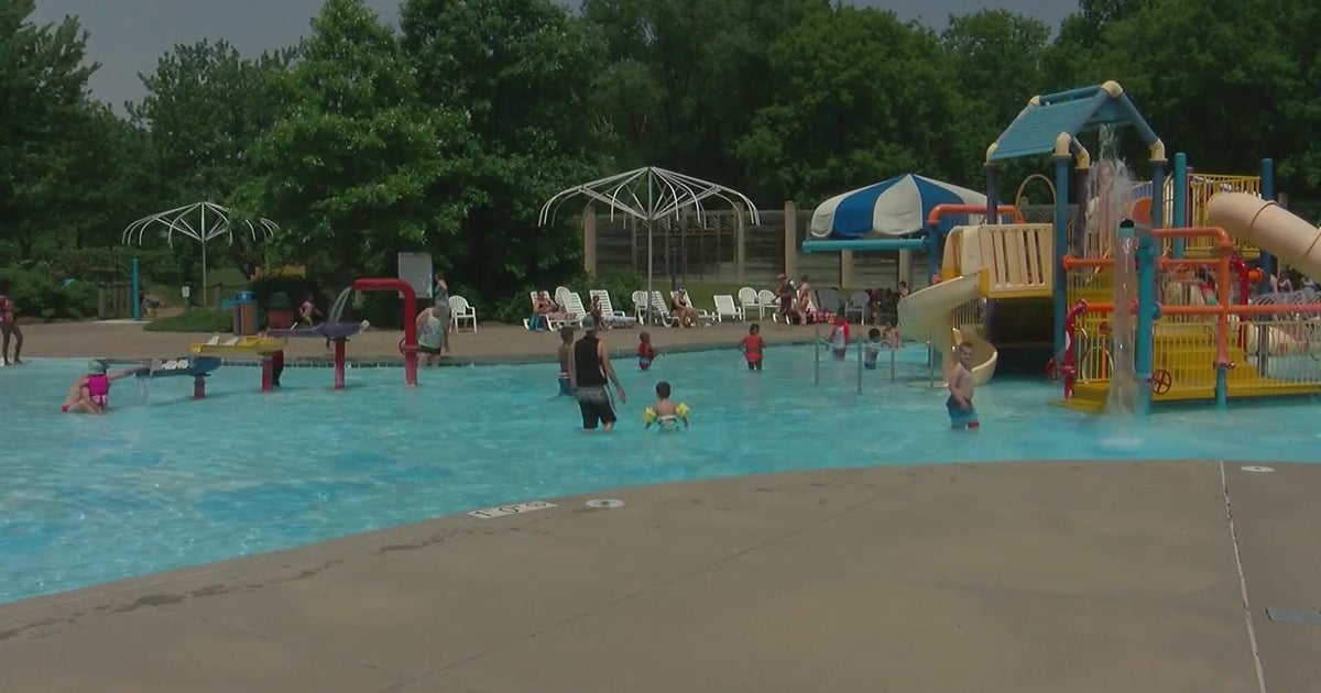 Pools Packed As Families, Kids Scramble To Cool Off From The Heat - CBS ...