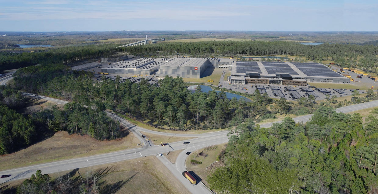 Lego to open U.S. factory after leaving the country 16 years ago - CBS News