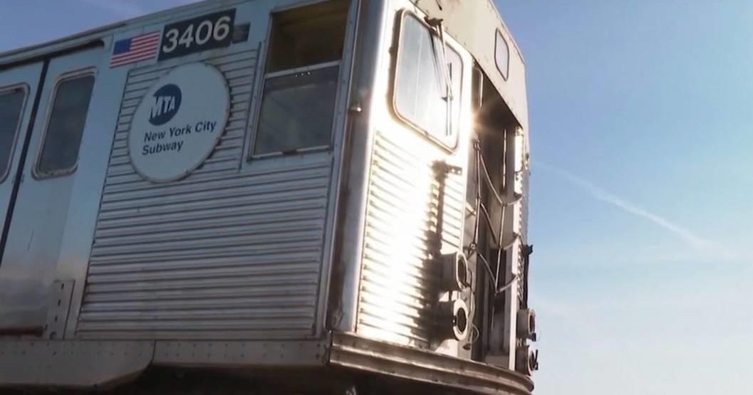 MTA sending old subway cars to Jersey City to become scrap metal - CBS ...