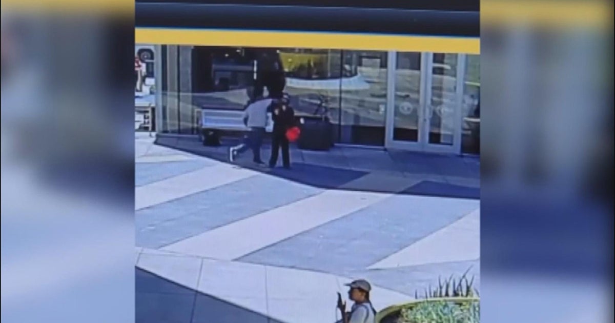 Veteran randomly punched, loses consciousness near Koreatown bus stop ...