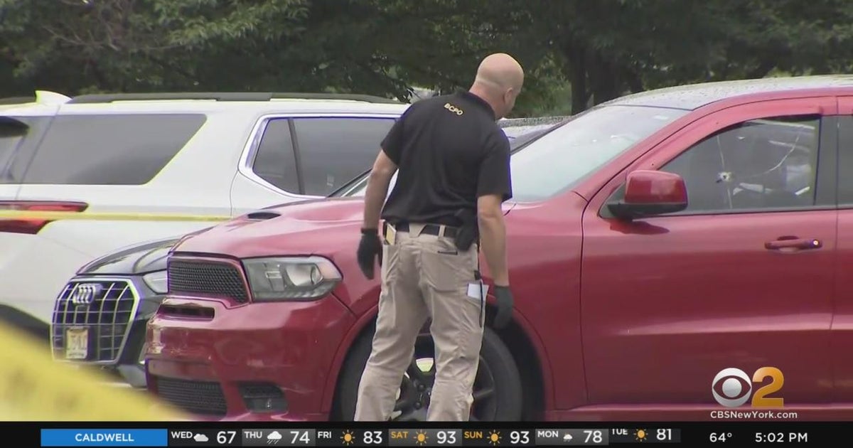 Rapper Lil TJay shot in Edgewater, N.J. - CBS New York