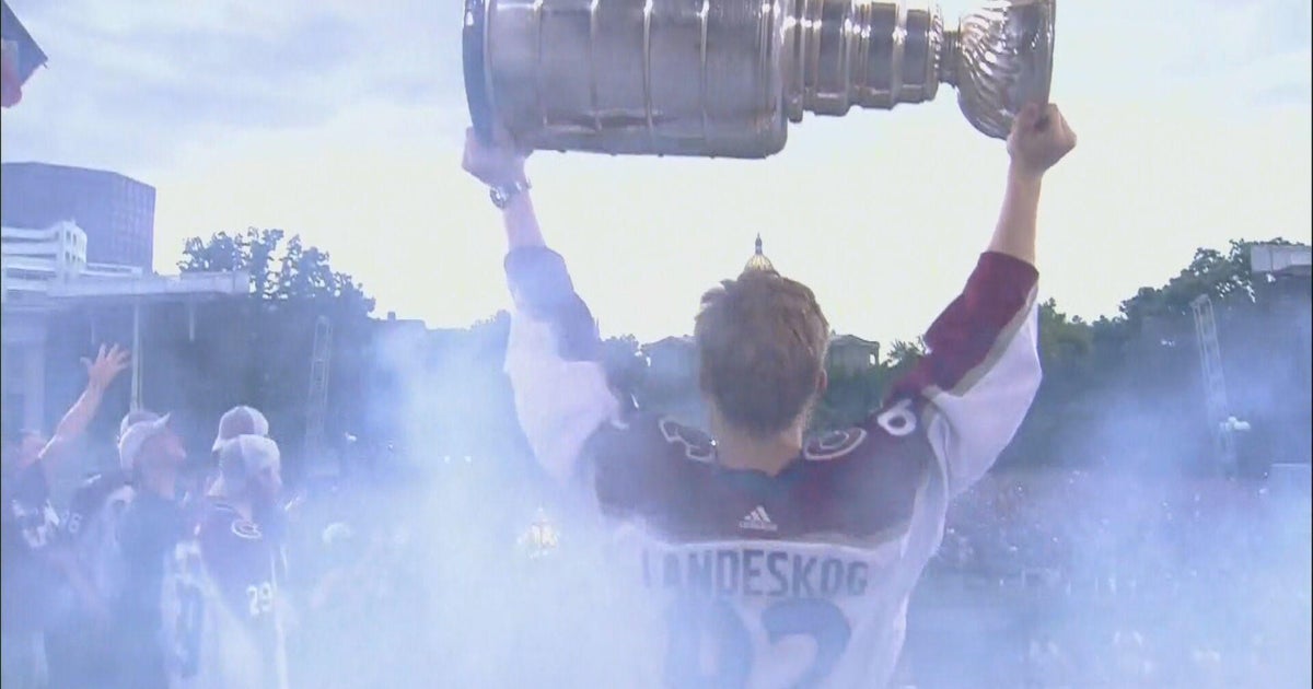 Avs fans cheer Stanley Cup at championship rally - CBS Colorado