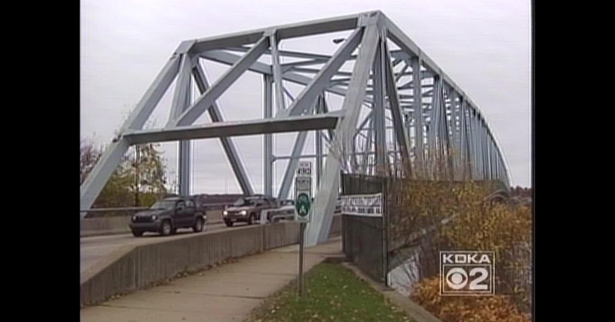2009: The final Battle of the Bridge ends Monaca-Rochester rivalry ...