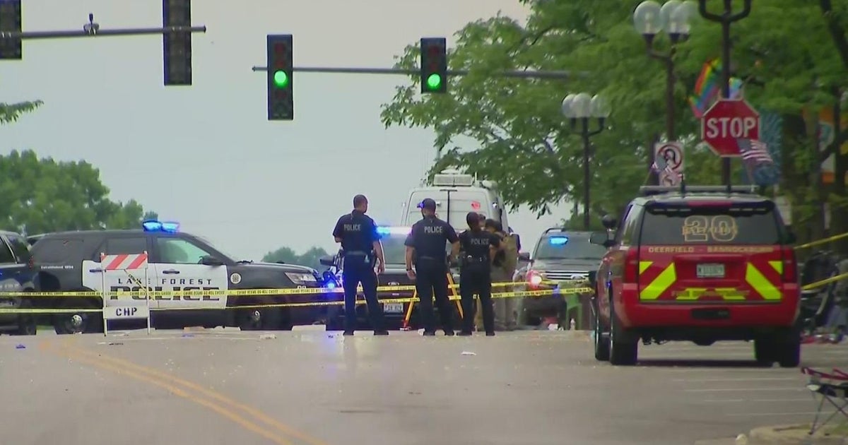 No bail for Bobby Crimo III, accused shooter in Highland Park mass ...