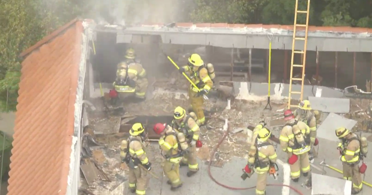 Firefighters quickly handle apartment complex fire in Santa Monica ...