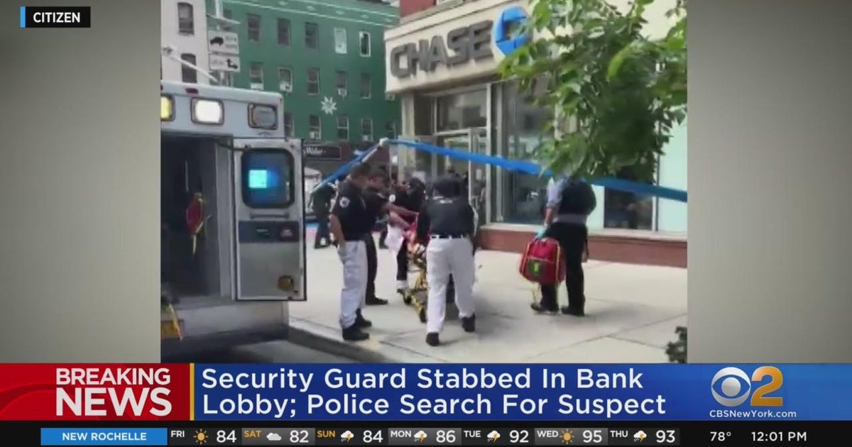 Security guard stabbed at Chase Bank on Upper East Side - CBS New York