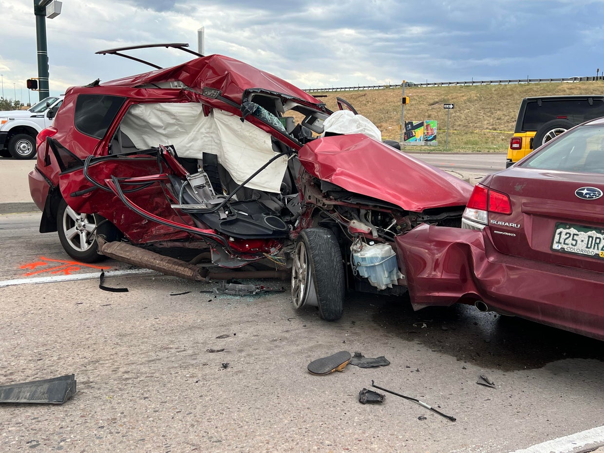 One dead in violent collision near Peña Boulevard - CBS Colorado