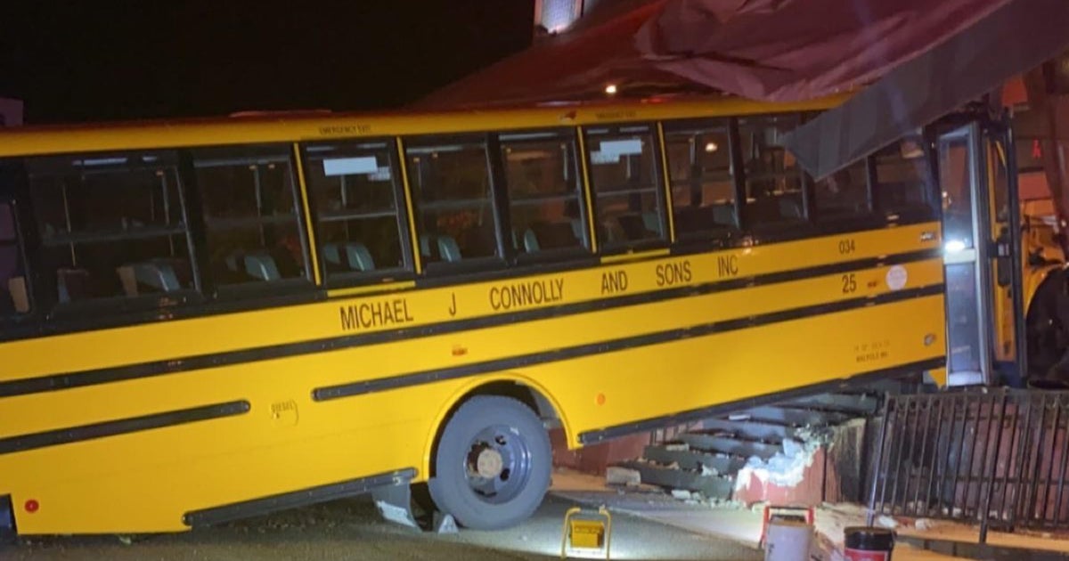 School bus crashes into Norwood restaurant - CBS Boston