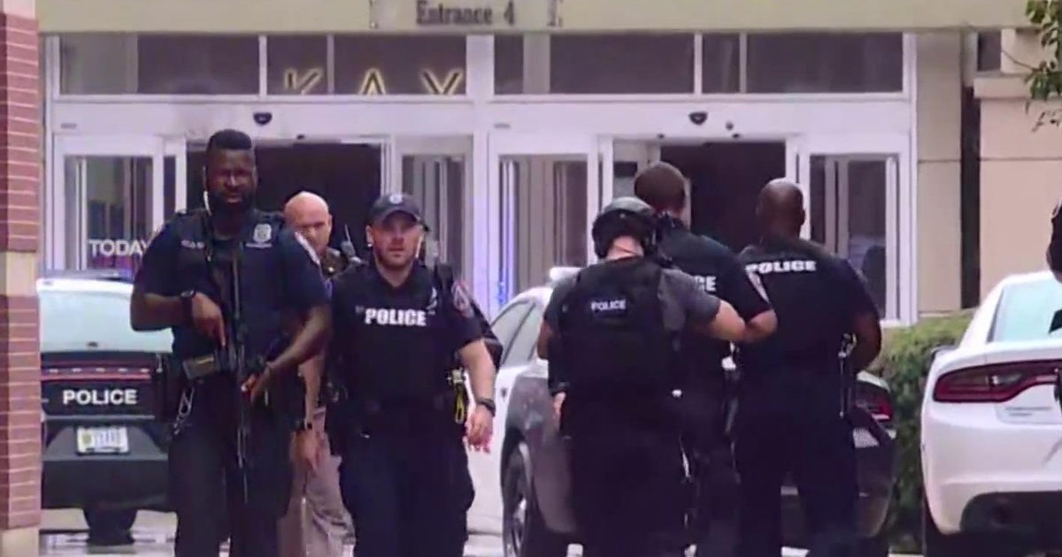 Chief: 3 dead in Indiana mall shooting; witness kills gunman - CBS Chicago