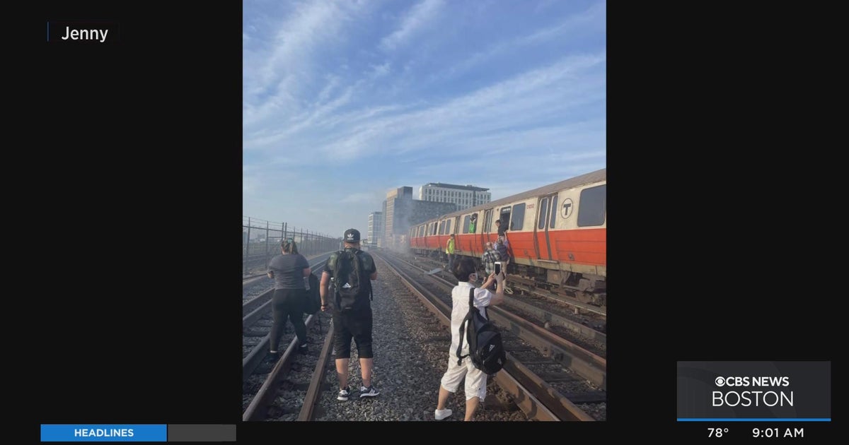 'We heard an explosion,' Passengers escape burning MBTA Orange Line ...