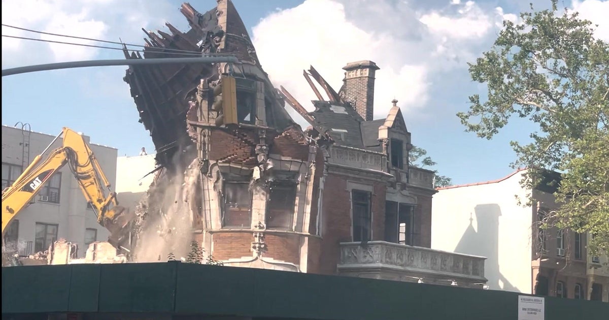 Neighbors heartbroken by demolition of 120-year-old mansion in Bed-Stuy ...