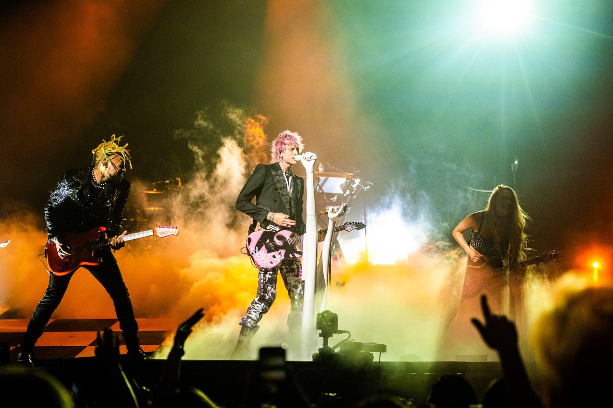 Photos: Machine Gun Kelly lands at Oakland Arena