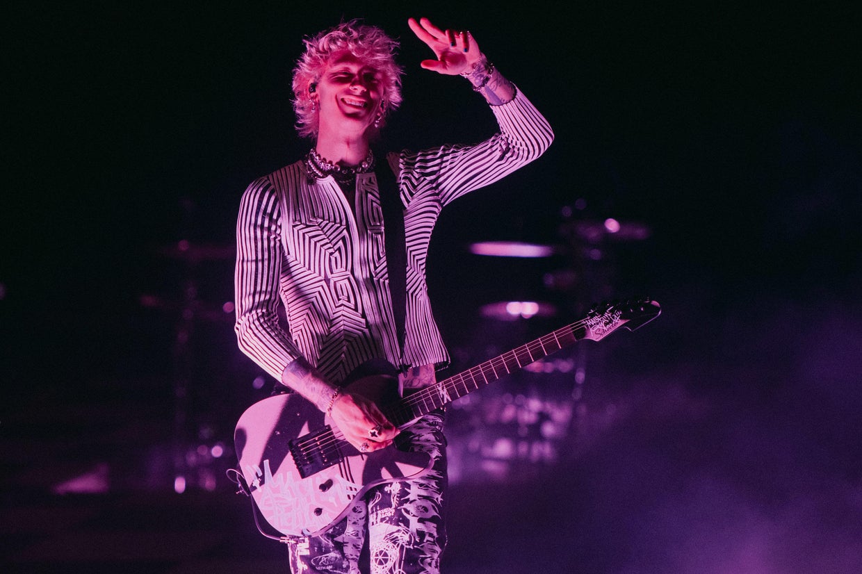 Photos: Machine Gun Kelly lands at Oakland Arena