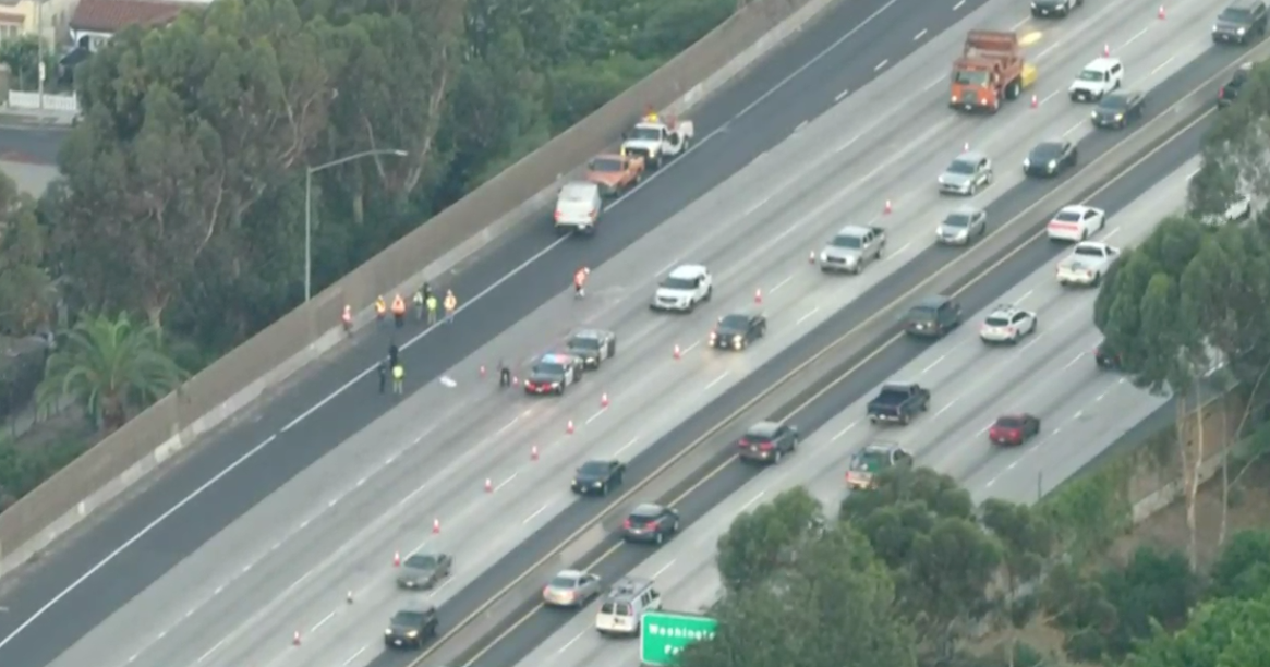Pedestrian Struck And Killed On I 10 Freeway Cbs Los Angeles