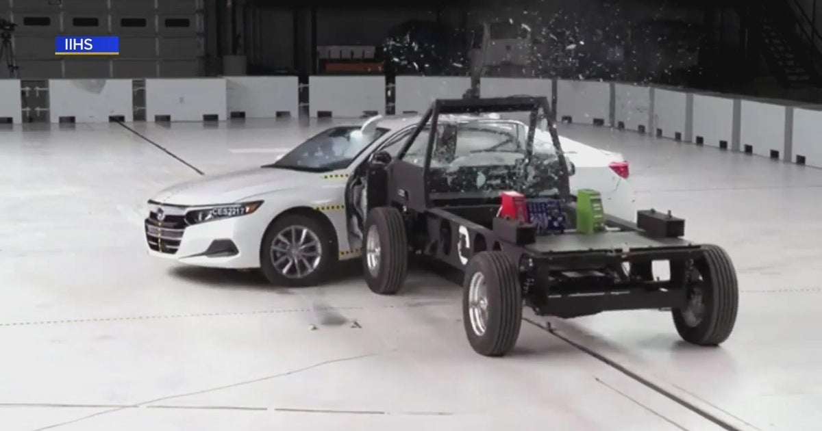 Some popular cars fare poorly in new side-impact crash test - CBS Chicago